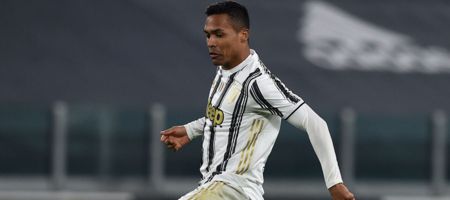 Alex Sandro Placed in Barcelona Shortlist for Left-Back Role
