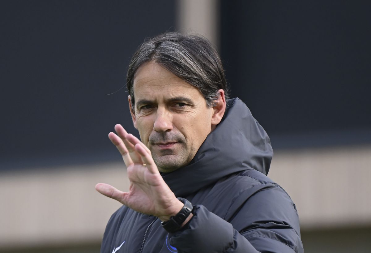 Premier League Giants and Barcelona Eye Simone Inzaghi