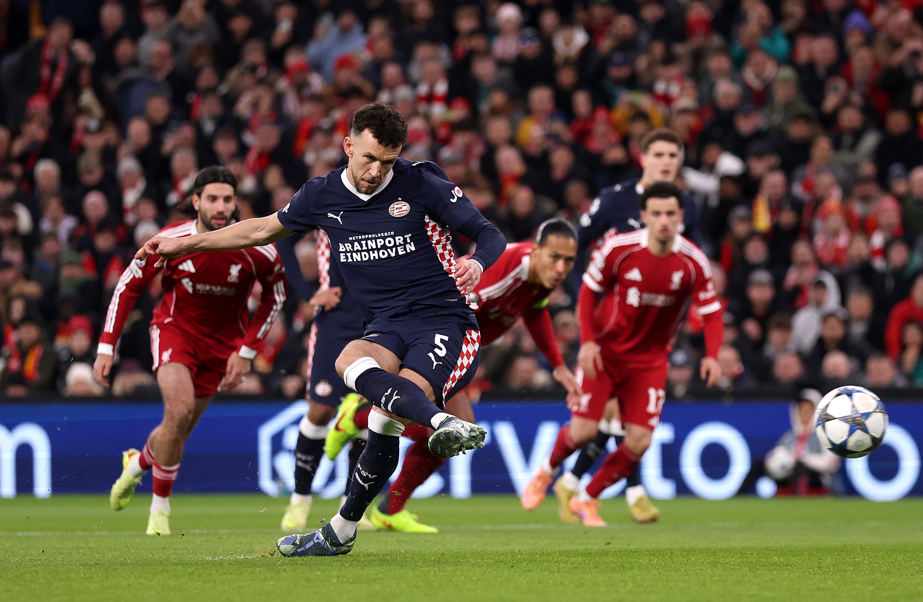 Inter Attempting to Reunite with Iconic Winger Perisic